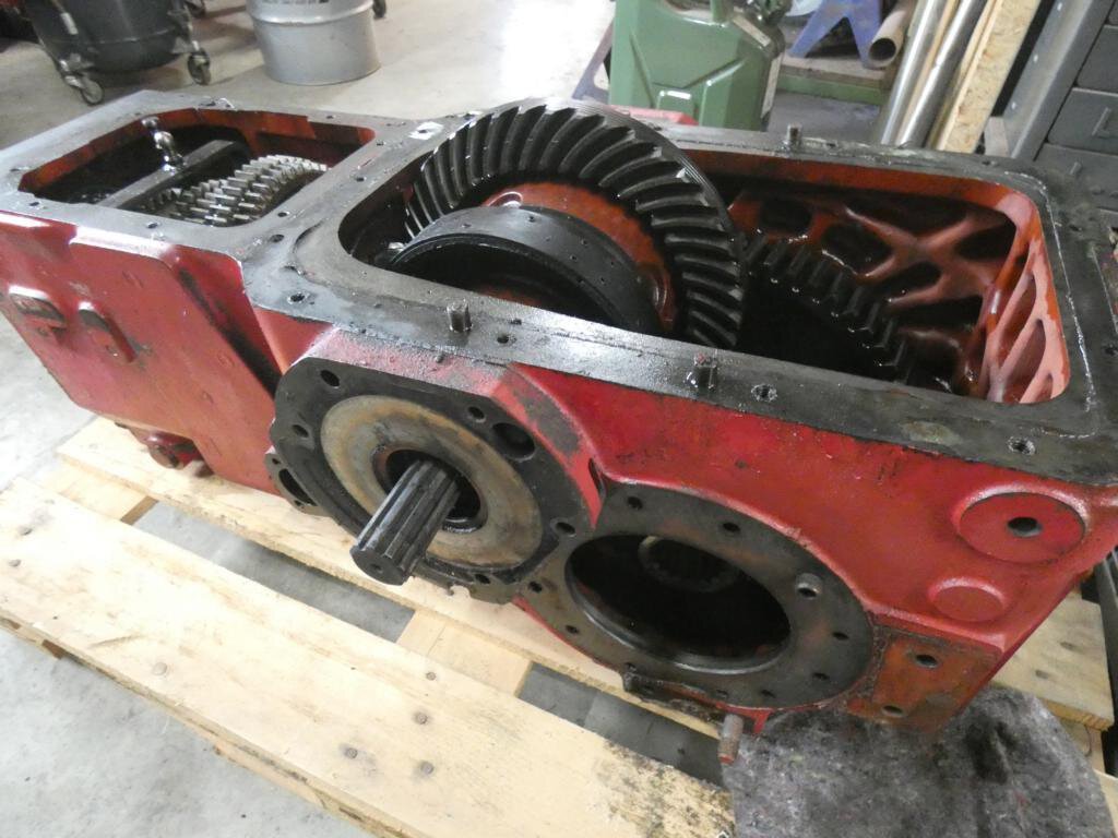 IHC 433 533 Getriebe 3147801R2 Schaltgetriebe, 1.290,00