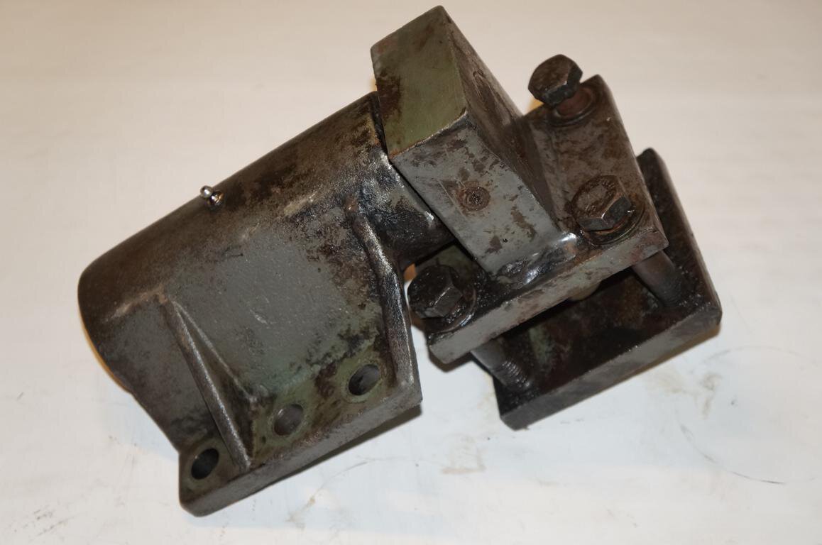 Fendt Farmer 3 S FW 238 Mittelachsbolzen mit Buchse (leichtes Spiel ...